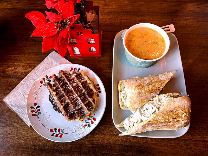 Arosa Cafe Review: Mocha, Liège Waffles & Homey-vibes